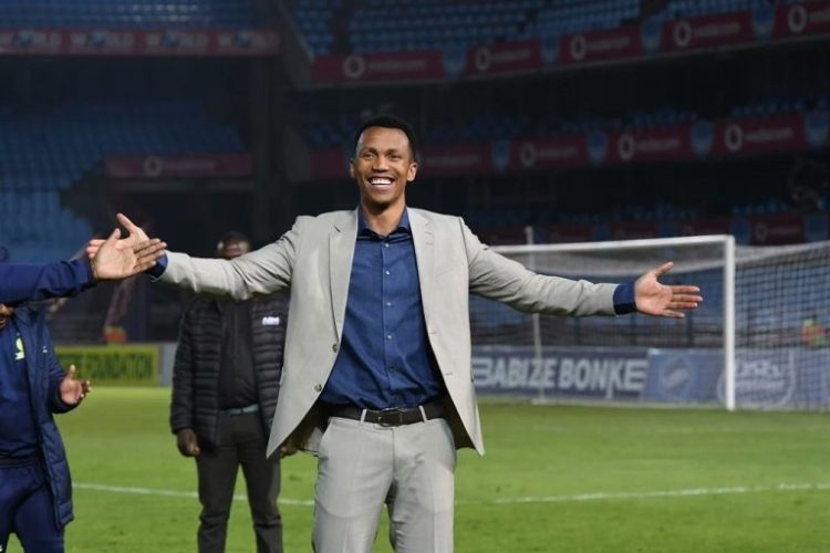 Tlhopie Motsepe Biography - History of South African Football